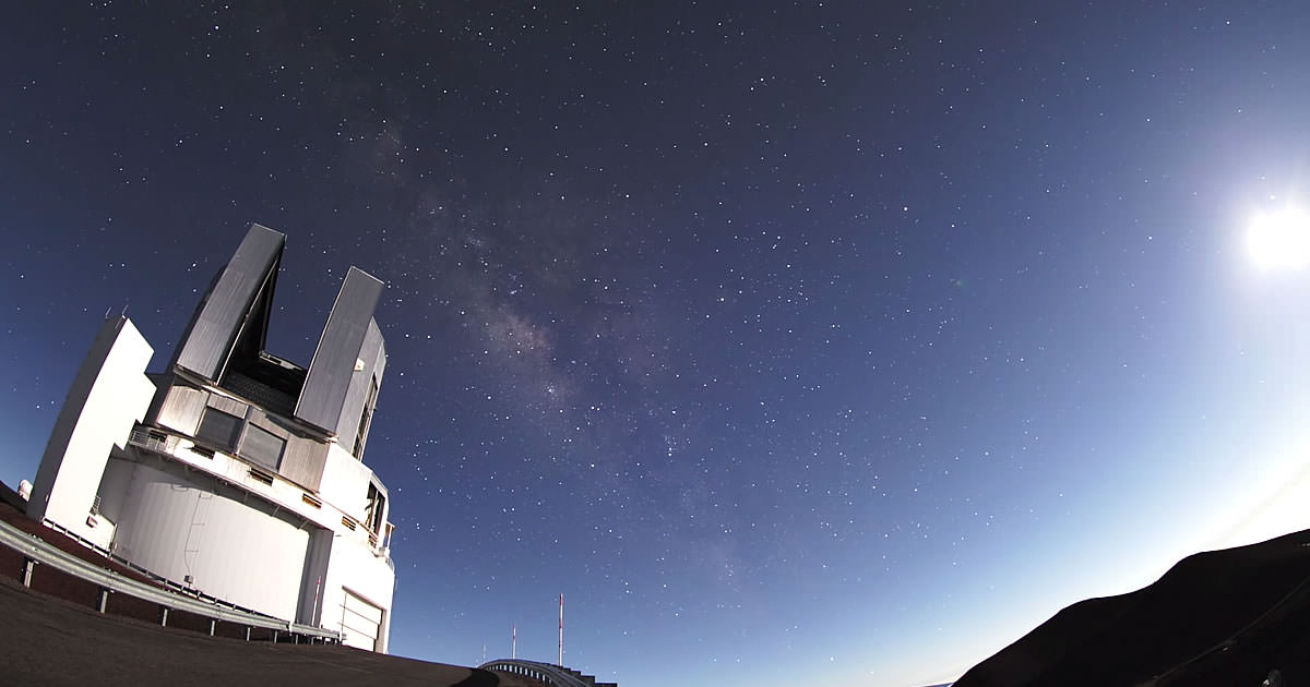 The Subaru Telescope in the Moonlight and the Rising Summer Milky Way ...