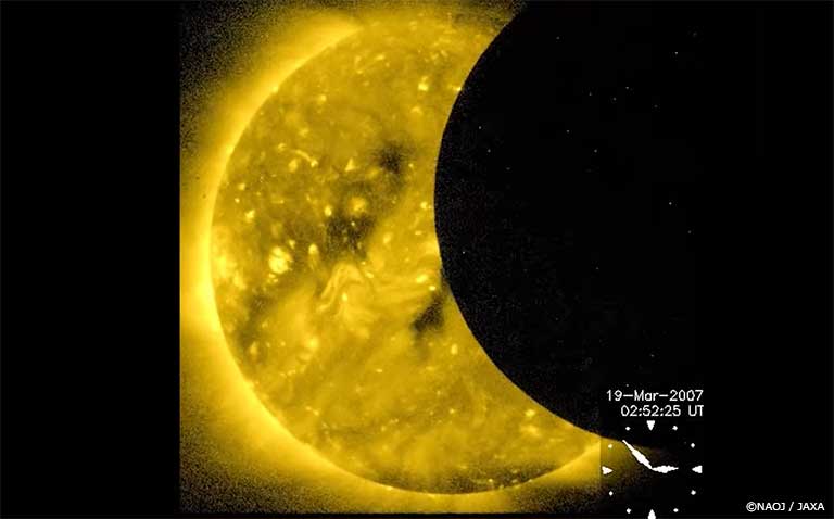 A Total Solar Eclipse Seen in X-rays | NAOJ: National Astronomical ...